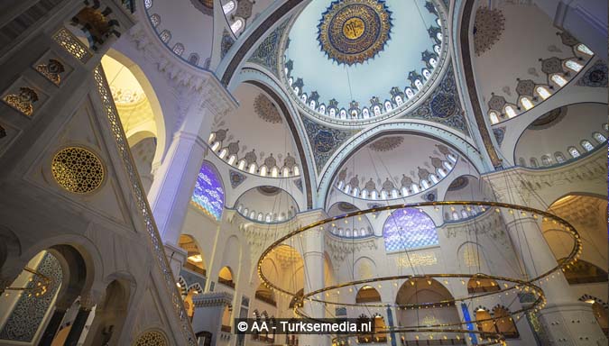Turkije telt af voor grootste moskee ooit - Turkse Media - Exclusief ...