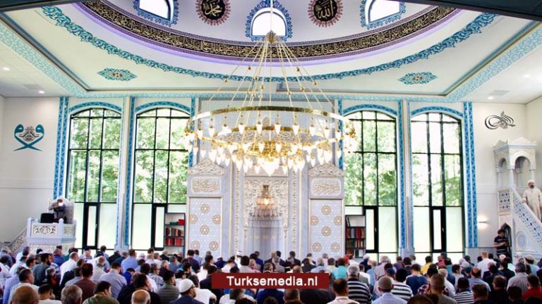 Nederland een Turkse moskee rijker, hoog bezoek uit Ankara - Turkse ...