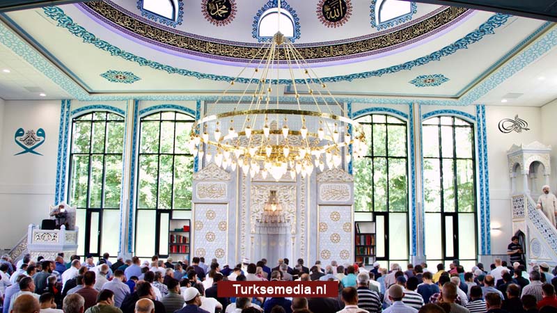 Nederland een Turkse moskee rijker, hoog bezoek uit Ankara - Turkse ...