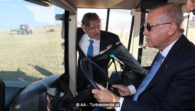 Erdoğan test elektrische tractor van Turkse makelij - Turkse Media ...