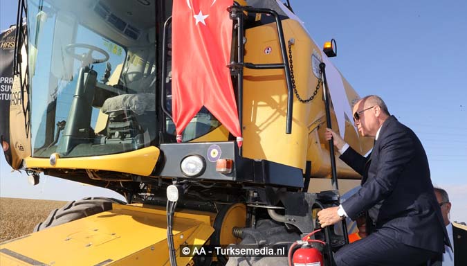 Erdoğan test elektrische tractor van Turkse makelij - Turkse Media ...