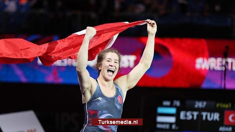 Turkse Yasemin zesde keer worstelkampioen van Europa - Turkse Media ...