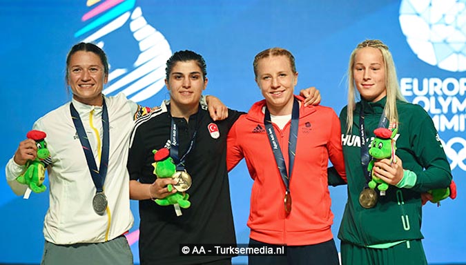 Turkse dames Europees kampioenen boksen en kickboksen - Turkse Media ...